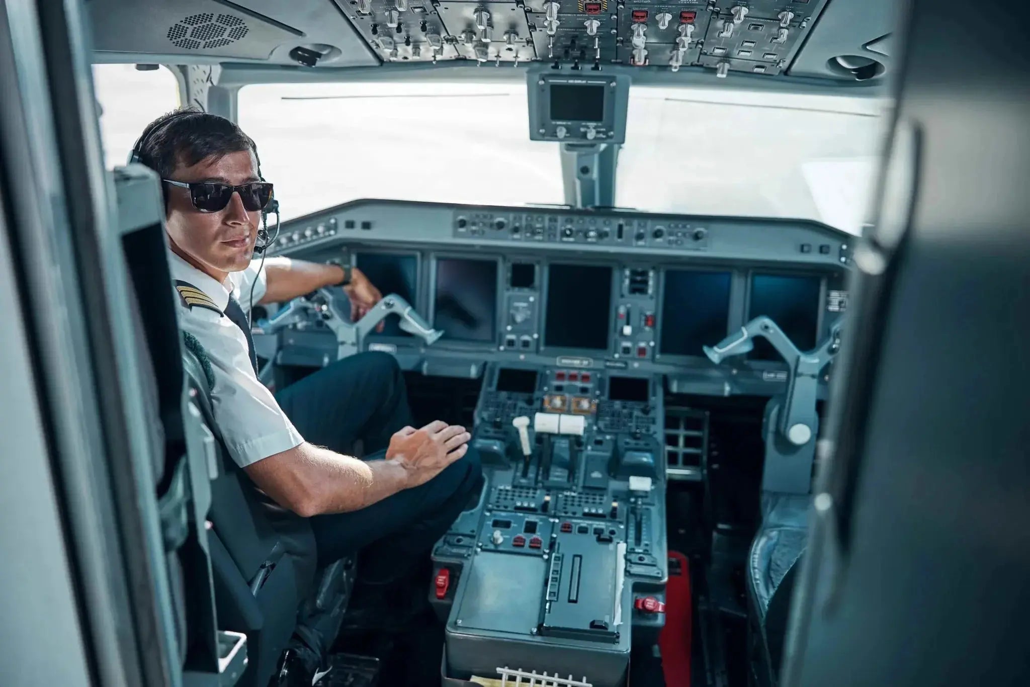 is-it-worth-becoming-a-pilot-in-los-angeles-790023_45021030-a5b0-4638 ...